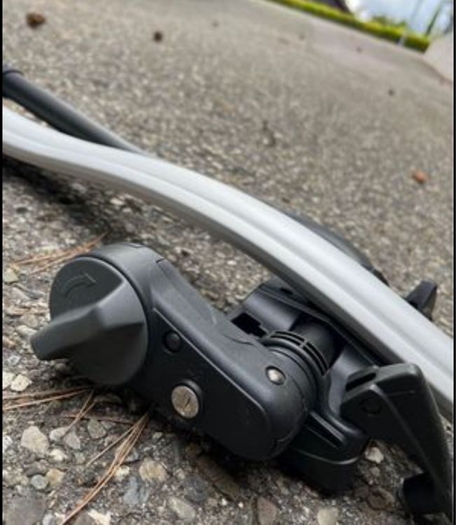 Barre de toit MINI et 2 supports vélo (Gebraucht) in Ecublens VD für CHF 120 – nur Abholung auf ...