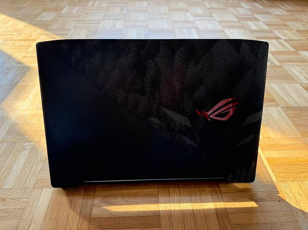 ASUS ROG Strix Gaming Laptop - 7th Gen i7/ GTX 1050 / 120Hz (Gebraucht ...