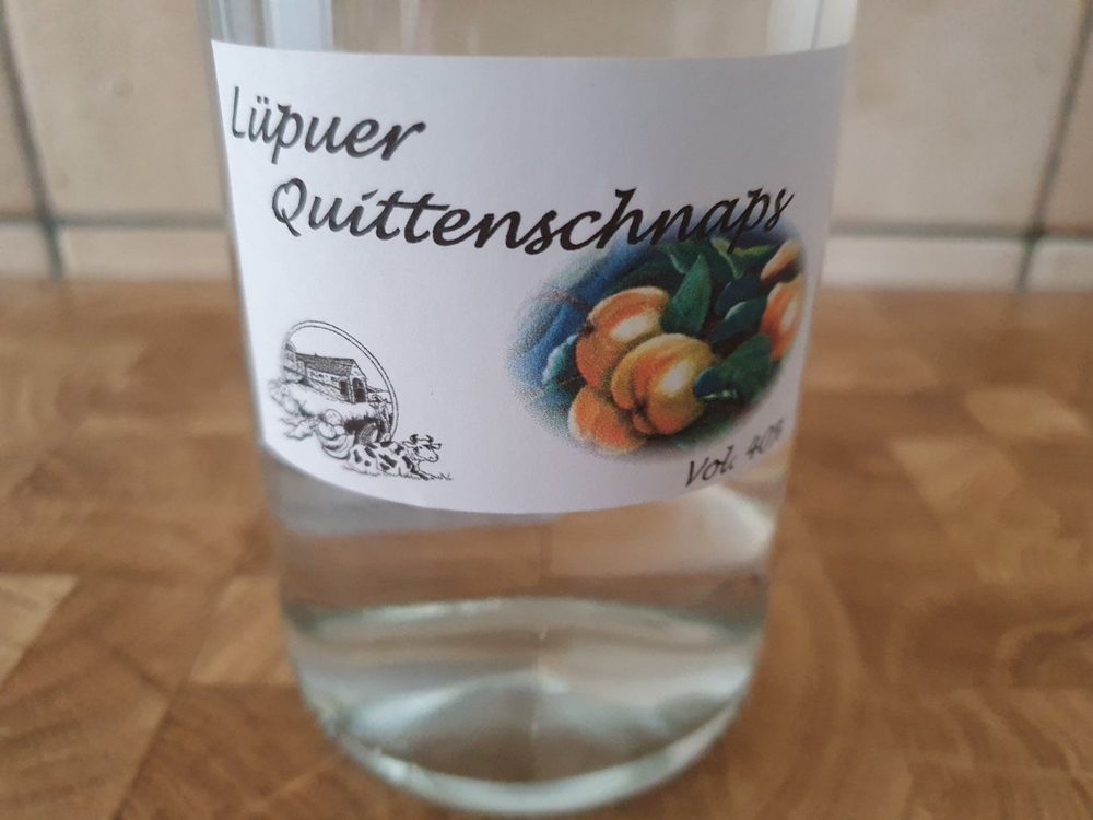 1 Liter Quitten Schnaps, Edelbrand 40 %, (Neu und originalverpackt) in ...
