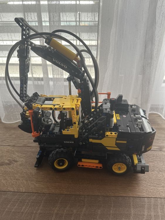 Lego 42053 Volvo Bagger EW160E (Gebraucht) in Bachenbülach für CHF 40 ...