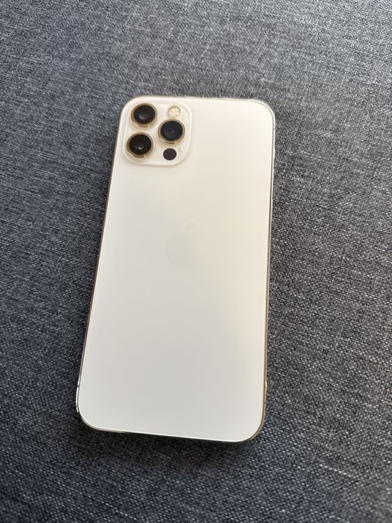 iPhone 12 Pro Gold, 256GB - Top Zustand! Leichte Kratzer (Gebraucht) in ...