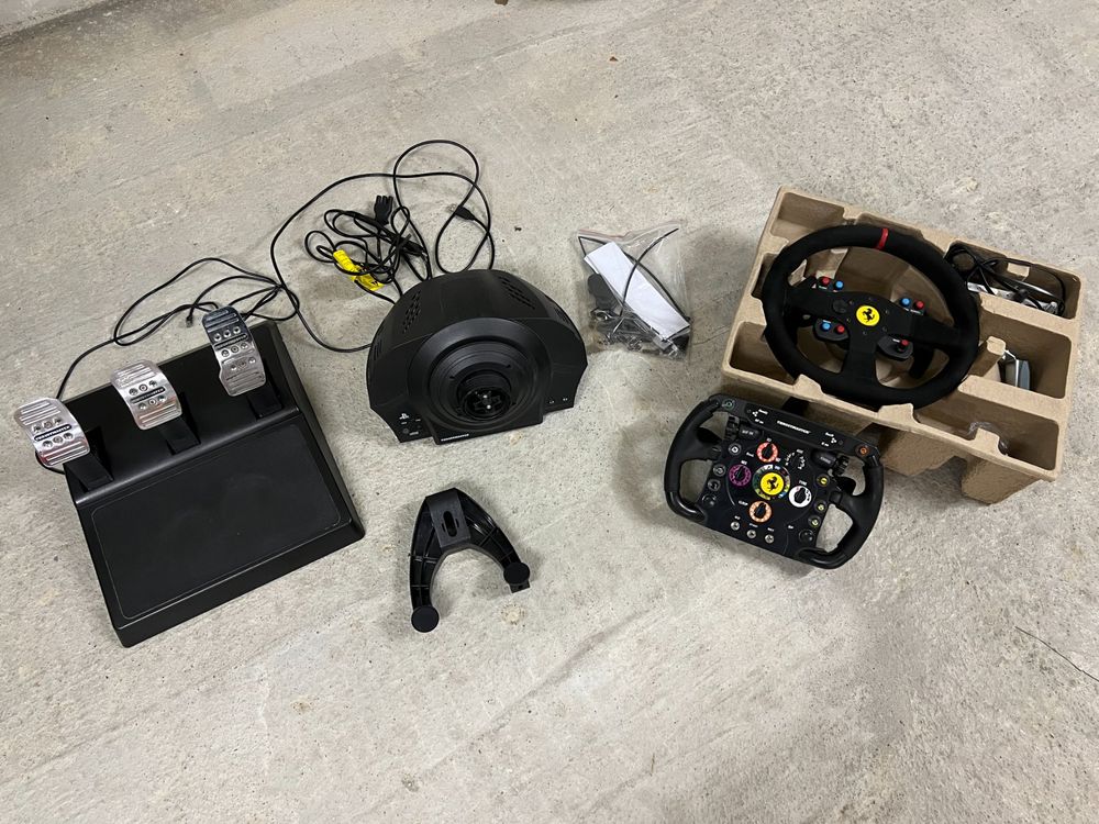 Thrustmaster T300 Ferrari Integral RW Alcantara Edition | Kaufen auf ...