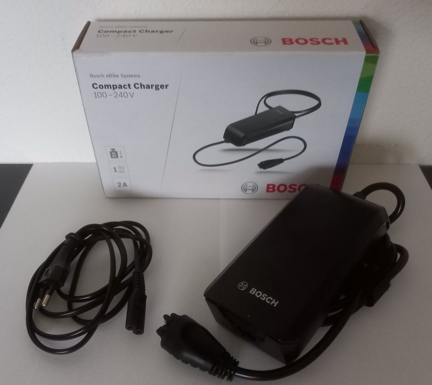 Bosch Ladegerät - Compact Charger 2 Ampere - Input 100-240V (Gebraucht ...