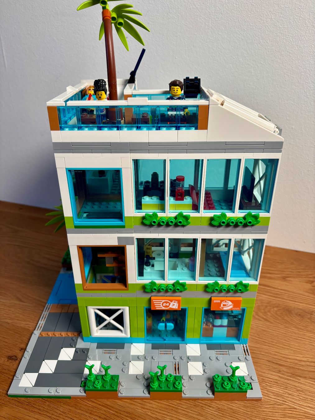 Lego Apartment Complex Modular (Alternate Build 2x 60365) (Gebraucht ...