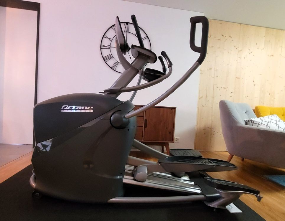 Elipsentrainer Octane Q37 CI Transport bis 50 km GRATIS ! (Neu (gemäss ...