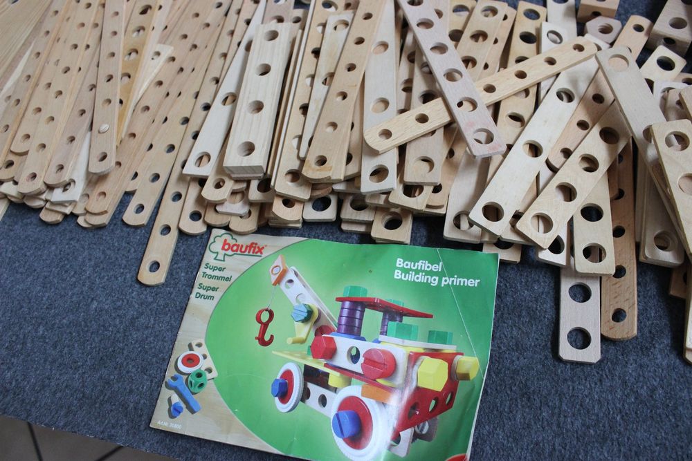 Holzspielzeug Baufix (Gebraucht) in für CHF 123 – mit Lieferung auf ...