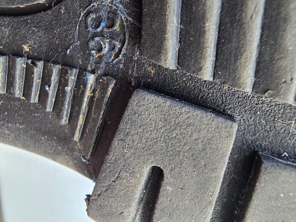 Botte de neige enfant (D'occasion) à Les Breuleux pour CHF 10 – avec ...