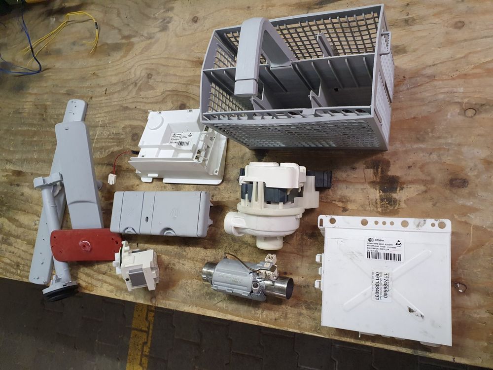 Geschirrspüler Ersatzteile Electrolux (Gebraucht) in Künten für CHF 150 ...