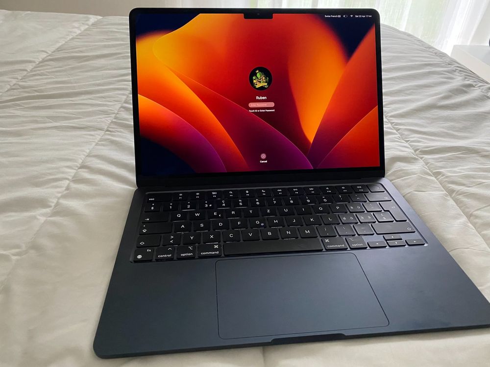 MacBook Air 2022 - M2 - 256GB - Midnight Blue | Kaufen auf Ricardo