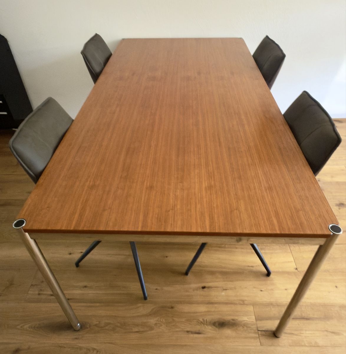 USM Haller Nussbaum Esstisch, geölt, 200x100cm (Gebraucht) in ...