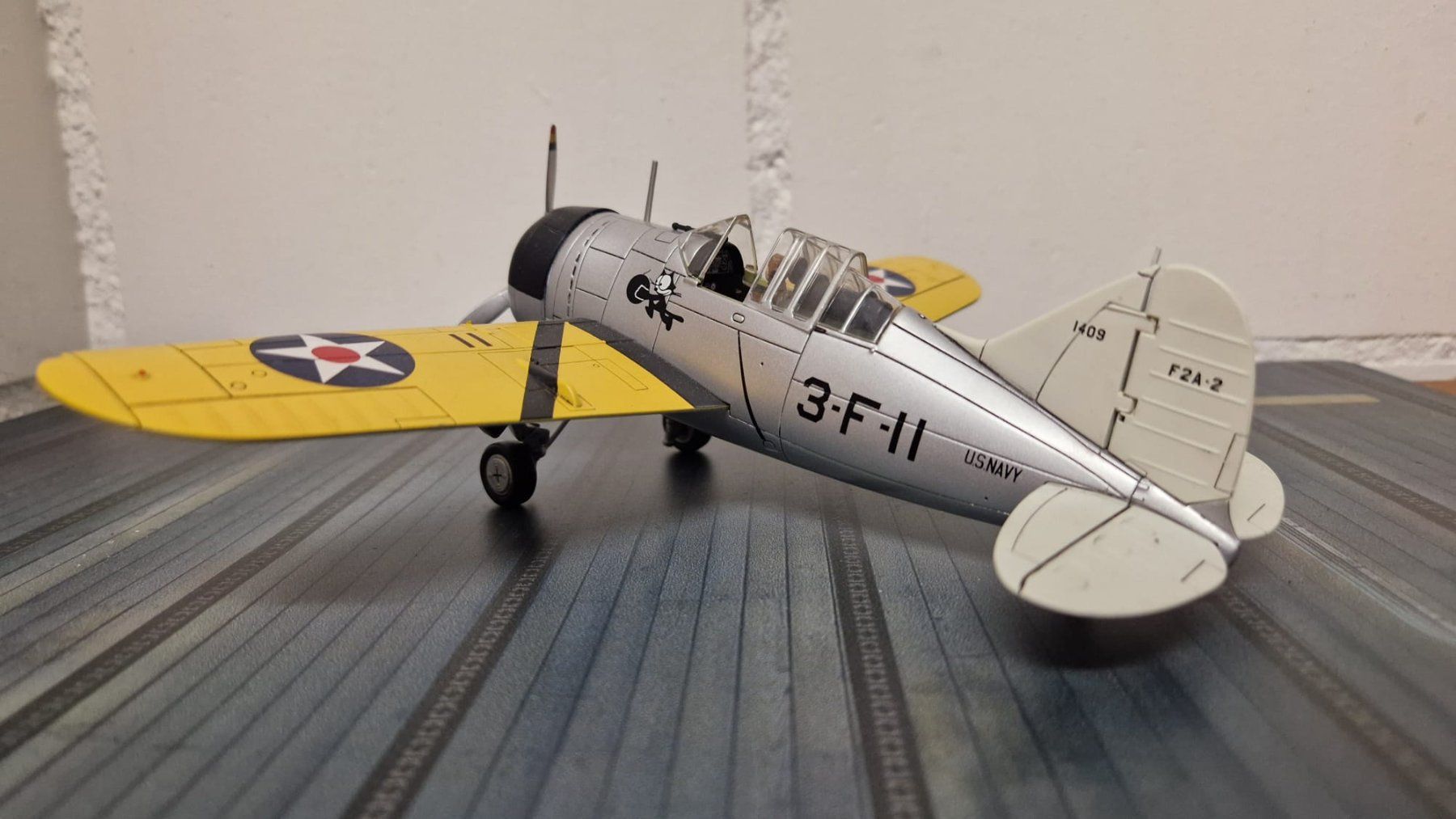 F2A-2 Buffalo US Navy Metallmodell von Hobby Master 1/48 (Gebraucht) in ...