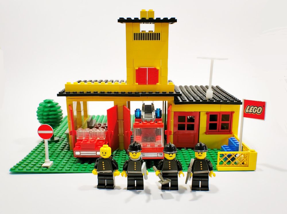 Lego Classic Town 374: Fire Station | Kaufen auf Ricardo