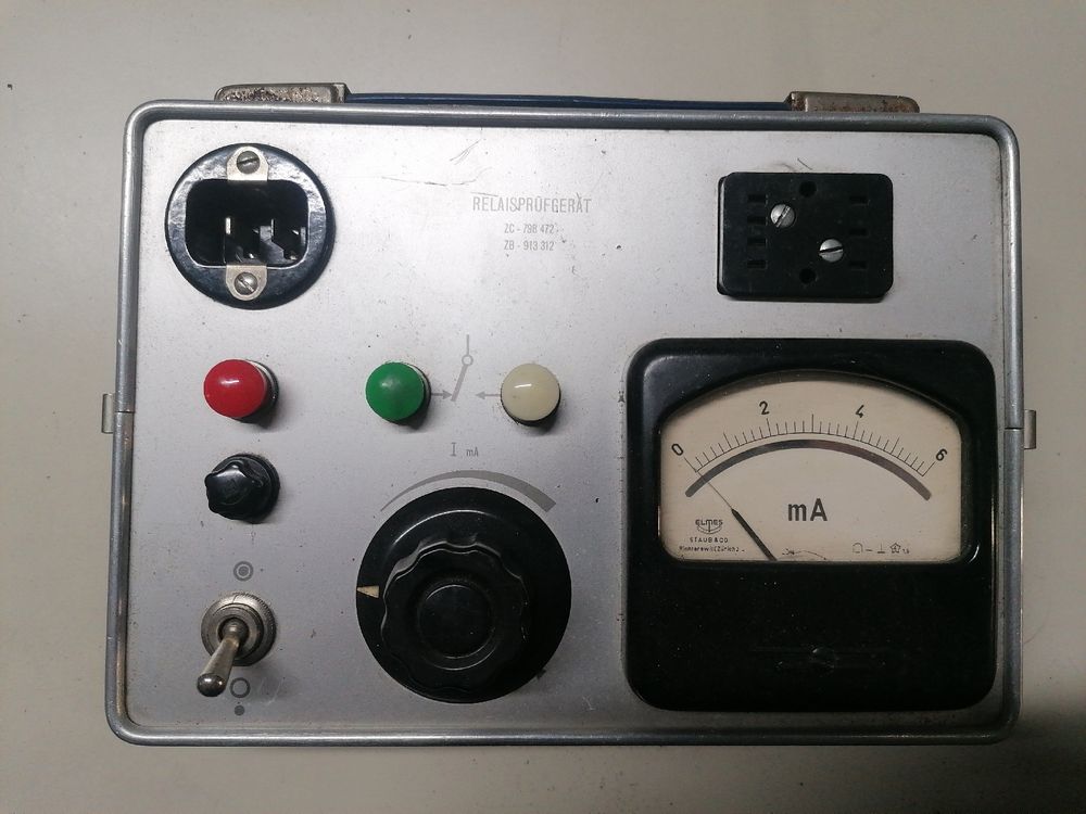 Appareil de test de relais vintage (Défectueux) à St-George pour CHF 1 ...