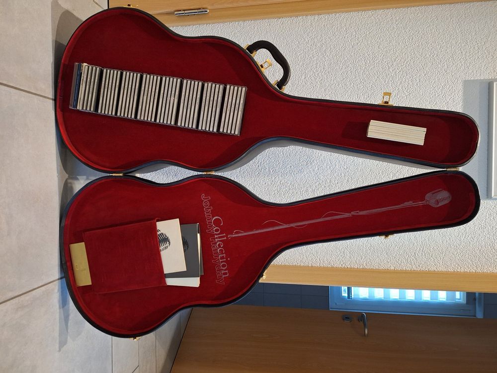 Collection Johnny Halliday coffret guitarre (D'occasion) à Pieterlen ...