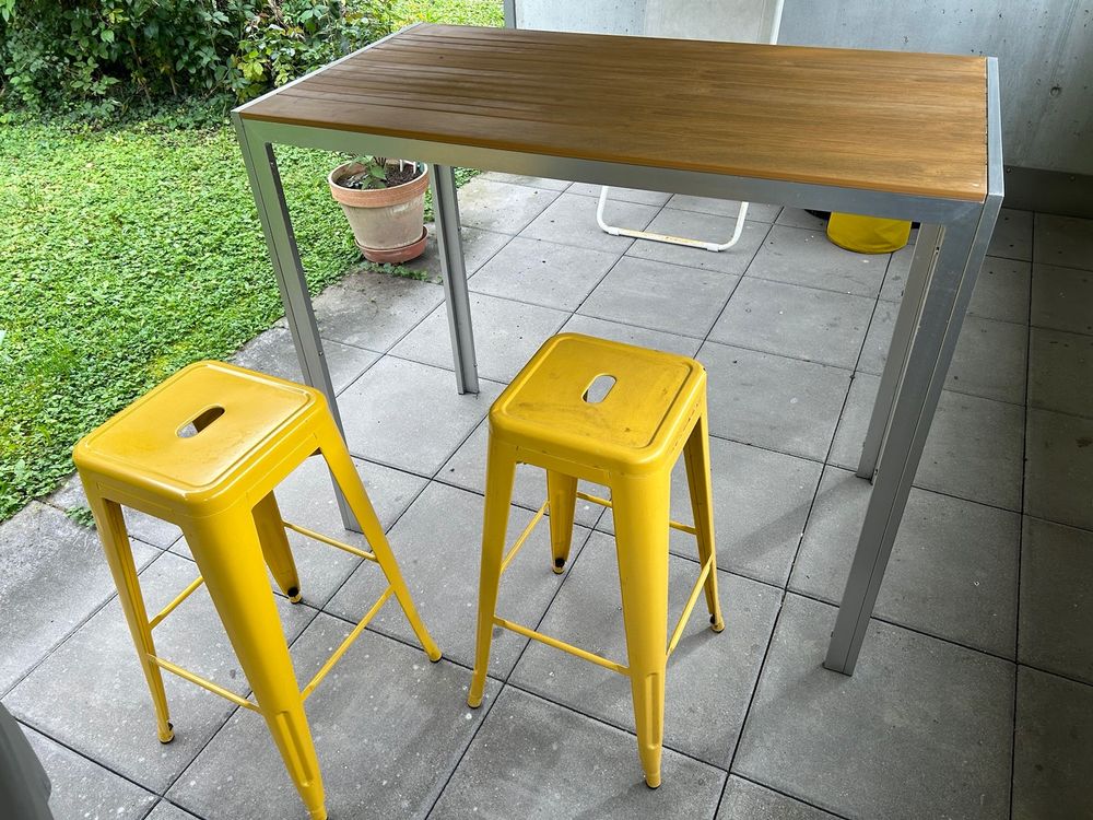 Tisch & 2 Hocker Table & 2 Stools | Kaufen auf Ricardo