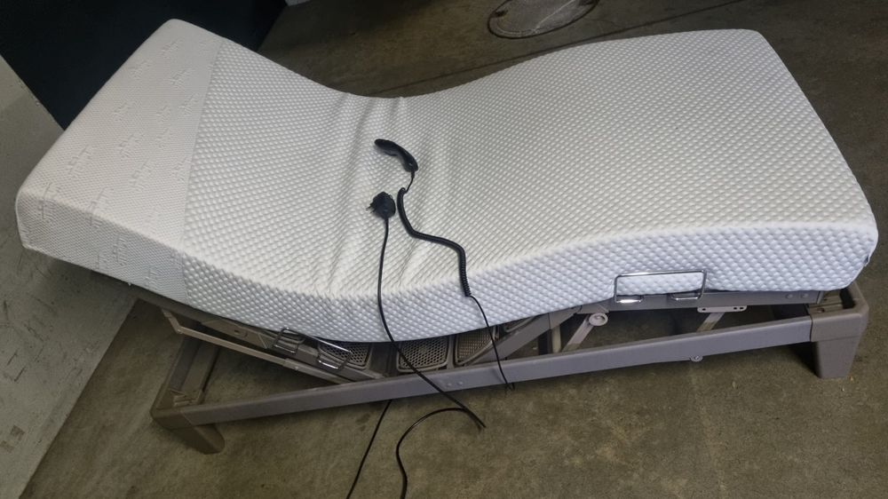 Tempur Flex 2000 Bett 90x200 mit elek. Lattenrost Okimat 2SL | Kaufen auf Ricardo