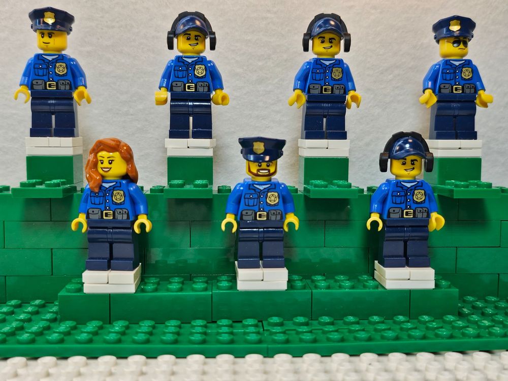 7 Lego-Figuren der Serie City, Polizist /in, Polizei, ... | Kaufen auf ...