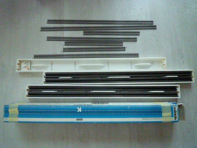 Märklin 2205 rails K / 18 x K-Gleis 900 mm & 7 x gekürtzt (Gebraucht ...