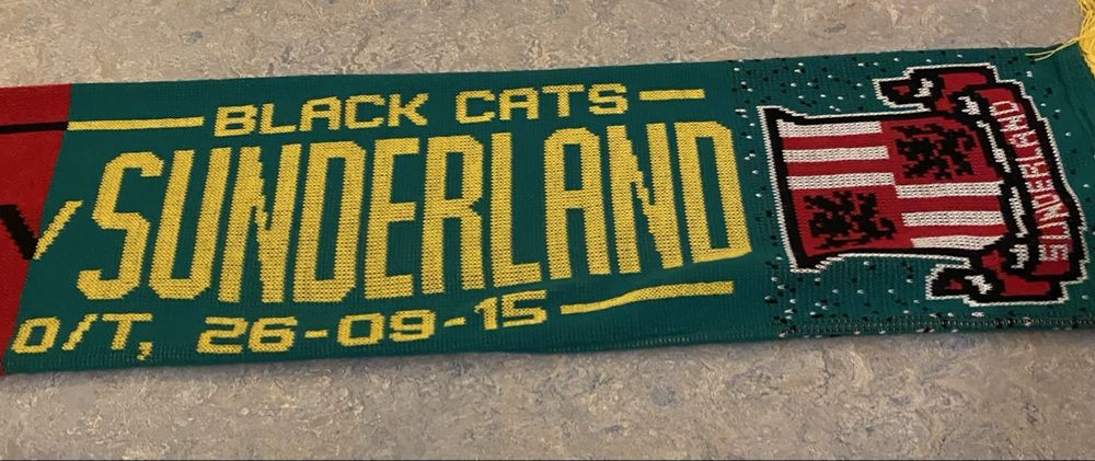 Écharpe Sunderland (Gebraucht) in Saxonne (Ayent) für CHF 19.9 – mit ...