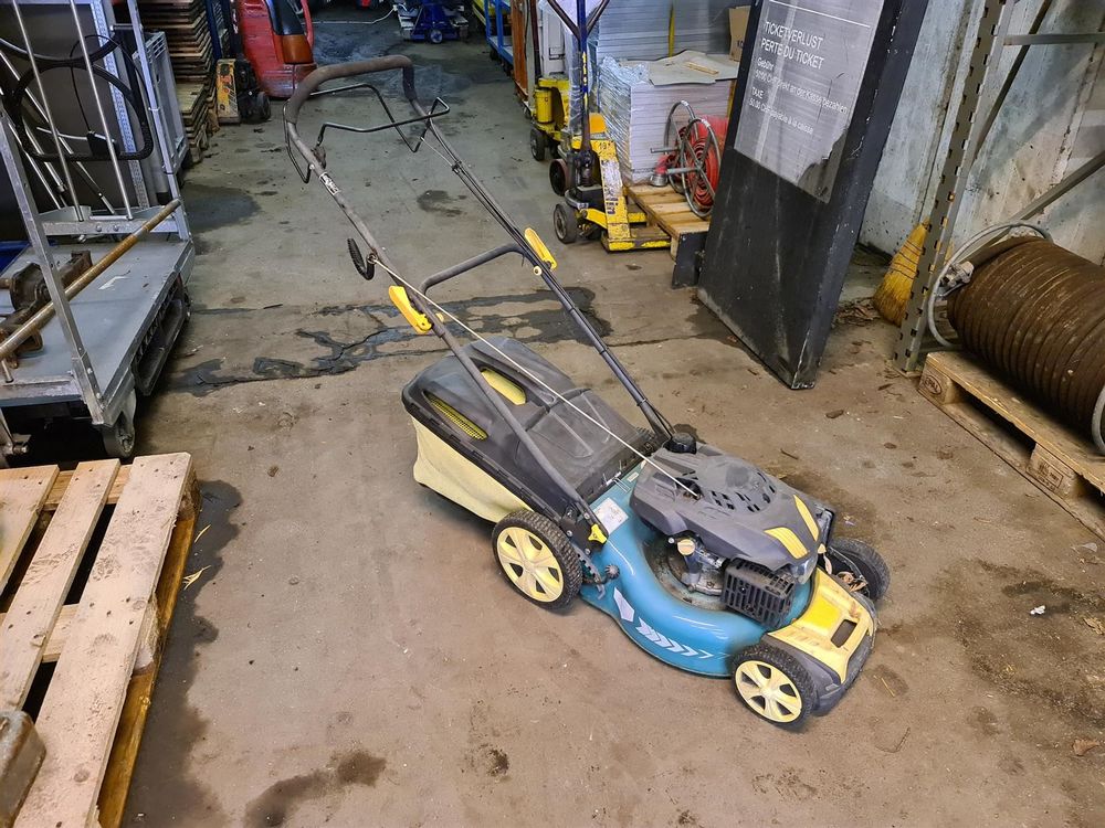 A1035 Tondeuse Rasenmäher 2.6kW Bj. 2013 (Gebraucht) in Necker für CHF ...