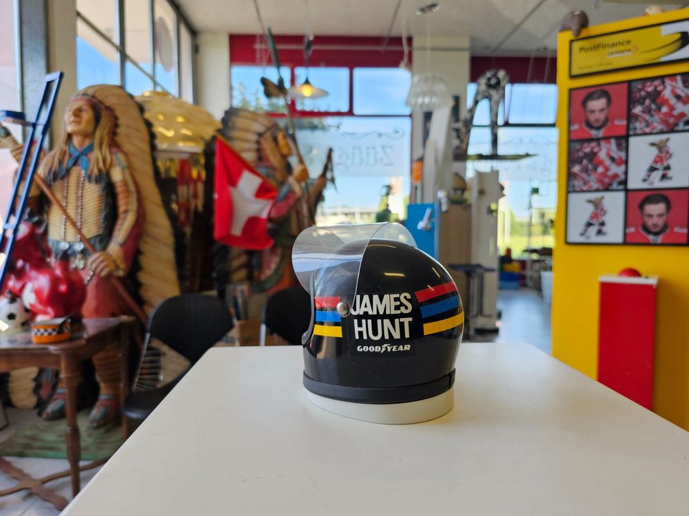 Heuer Swiss Made James Hunt Marlboro Helm Uhr Helmet Clock. (Gebraucht ...