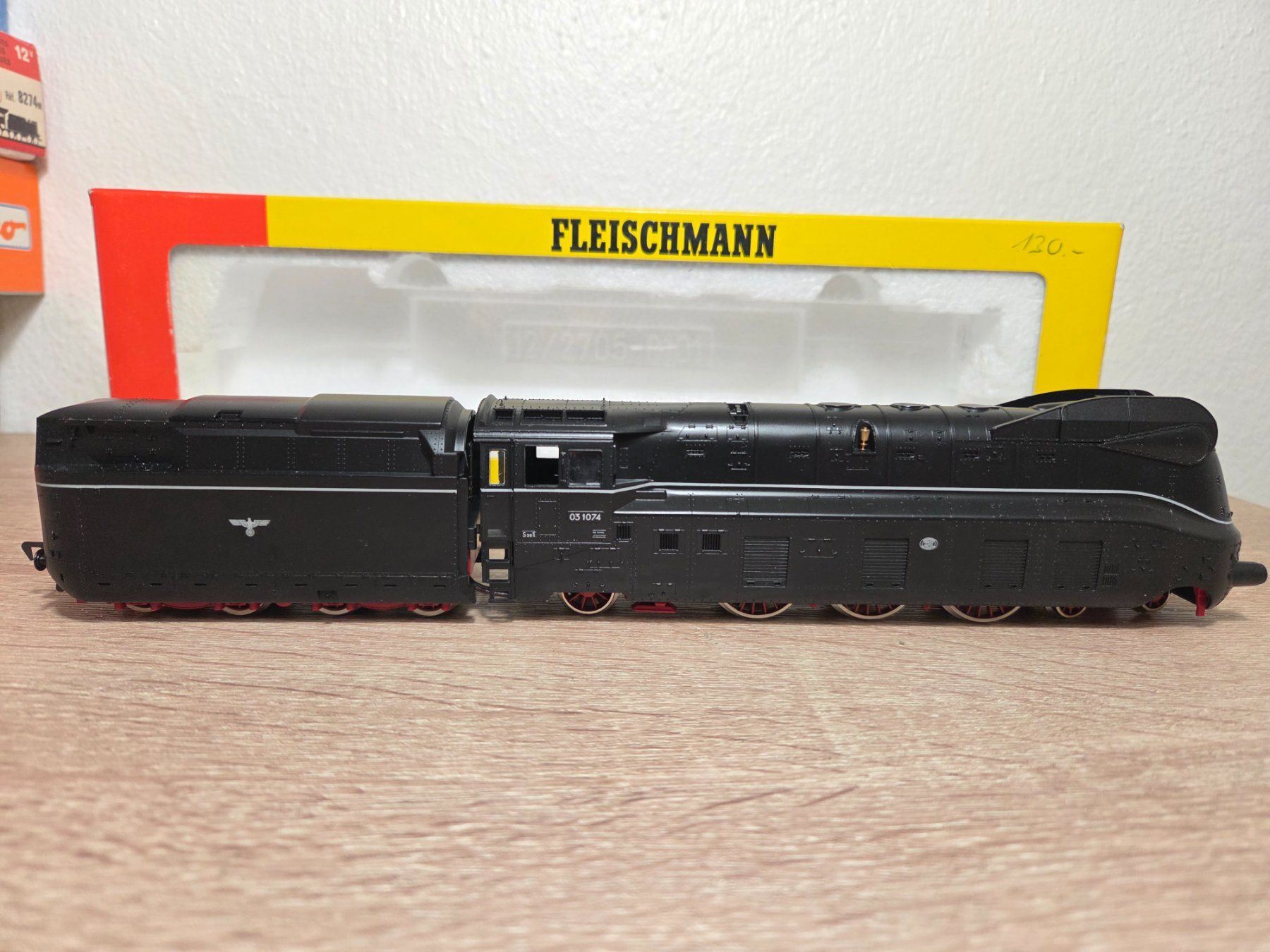 Fleischmann 4172 Strommlinien-Dampflok DRG H0 (D'occasion) à St-Aubin ...