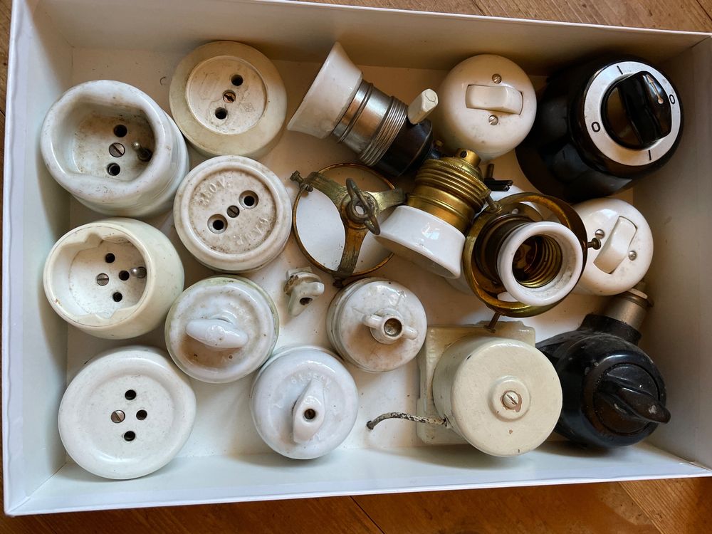 Elektromaterial, antik/vintage (Defekt) in für CHF 44 – mit Lieferung ...