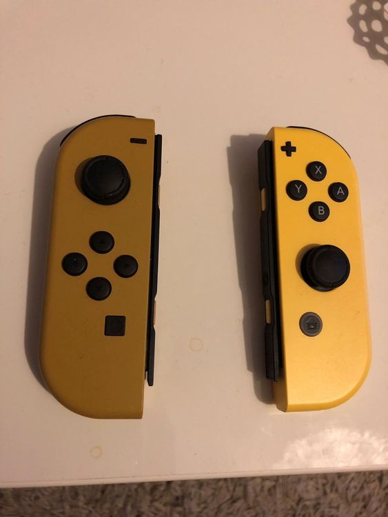 Nintendo Switch Joy Con Pokemon Edition (Gebraucht) in für CHF 31 – mit ...