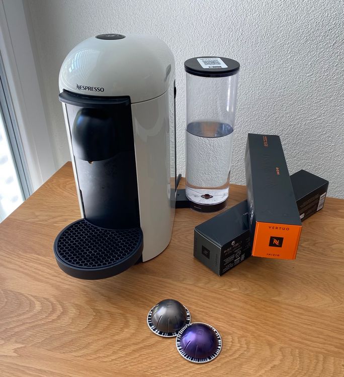 Nespresso Maschine VertuoPlus mit 20 Kapseln | Kaufen auf Ricardo