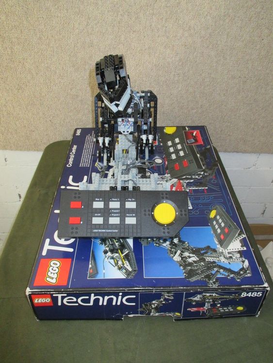 Lego Technic Baukasten. Für 3 verschiedene Spielfiguren | Kaufen auf ...