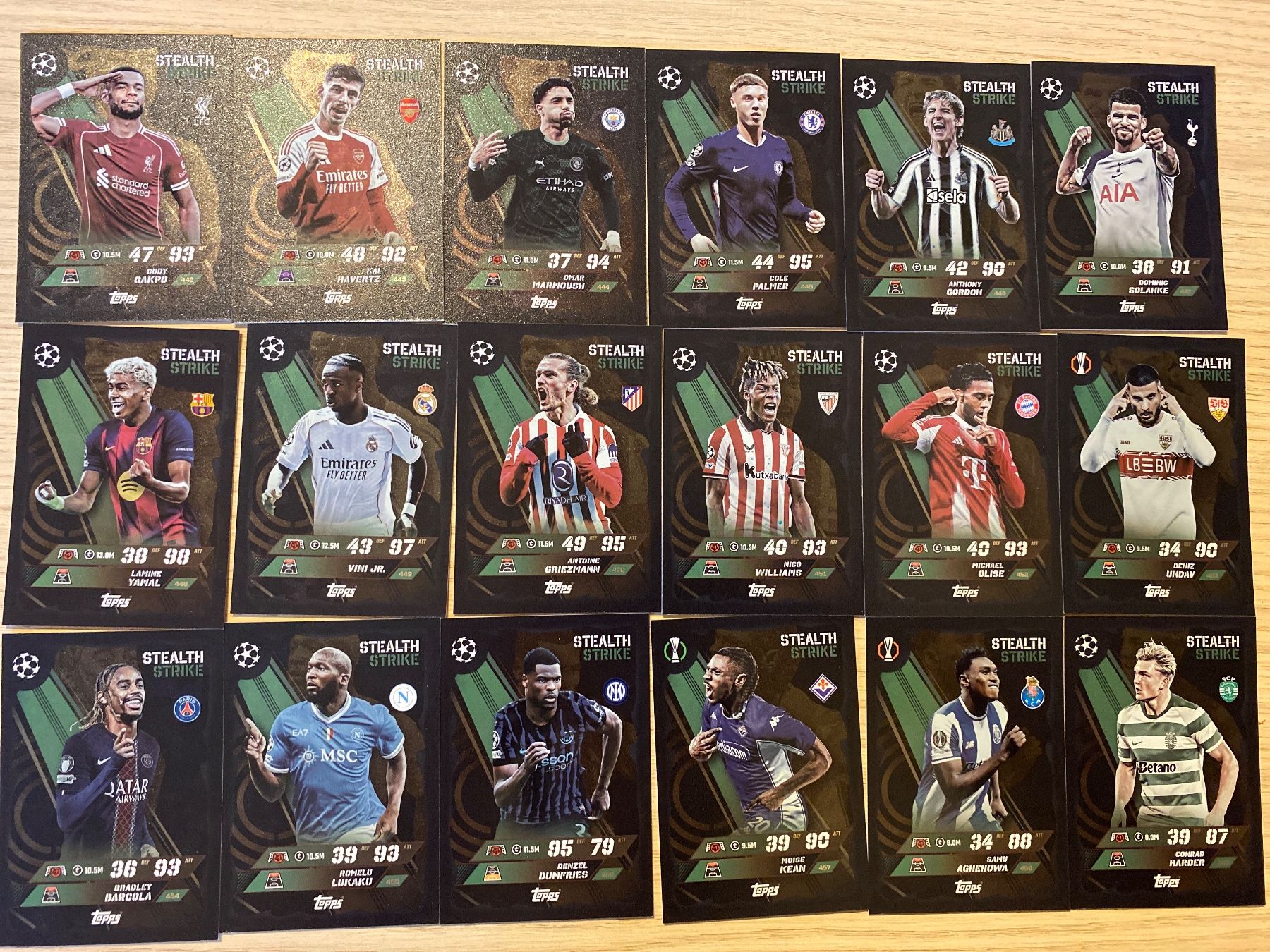 Topps Match Attax 25/26 Stealth Strike alle 18 Karten (Neu (gemäss ...