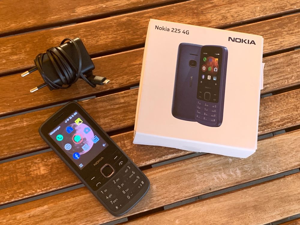 Nokia 225 4G Dual SIM Schwarz (Neu (gemäss Beschreibung)) in Fehraltorf ...