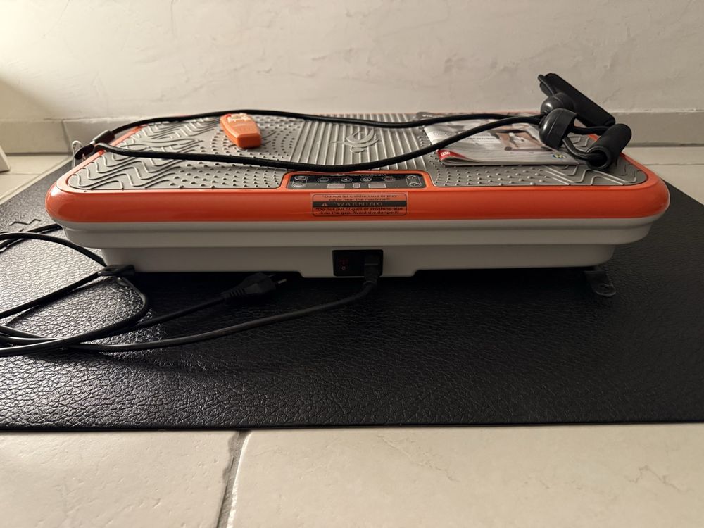 Vibroshaper Vibrationsplatte inkl. Matte - Fit durch den Win (Gebraucht ...