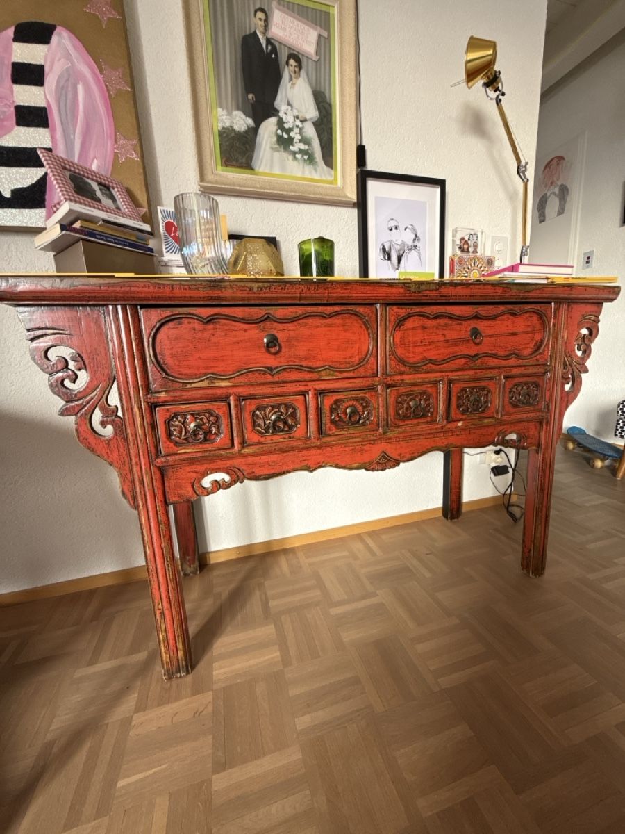 Console chinoise rouge antique, parfait pour décorer! (D'occasion) à ...