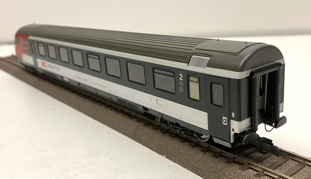 Roco 44892= schöner Steuerwagen SBB Bt 930-0 2. Klasse (Neu und originalverpackt) in Thun für ...