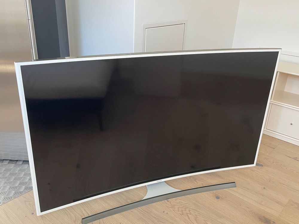 Samsung Curved TV (Gebraucht) in Meilen für CHF 300 – nur Abholung auf ...