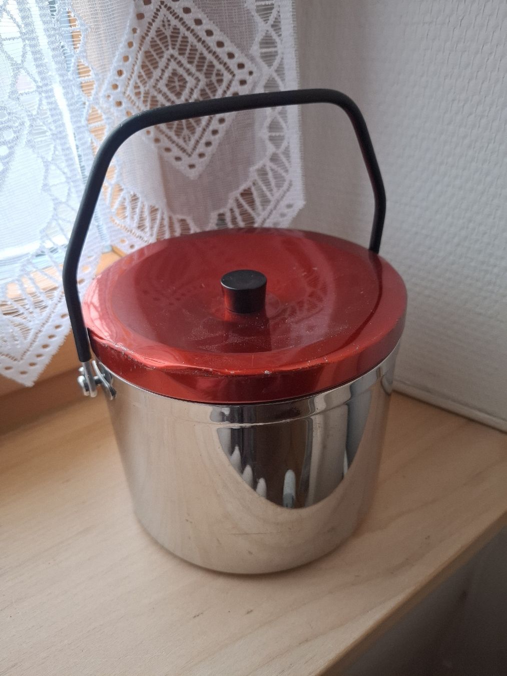Pot à lait / années 70 / 16.5 x 14cm (D'occasion) à Crémines pour CHF ...