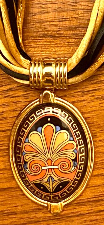 Michaela Frey Team Kette-Elegantes Design mit Emaille-Anhäng | Kaufen ...