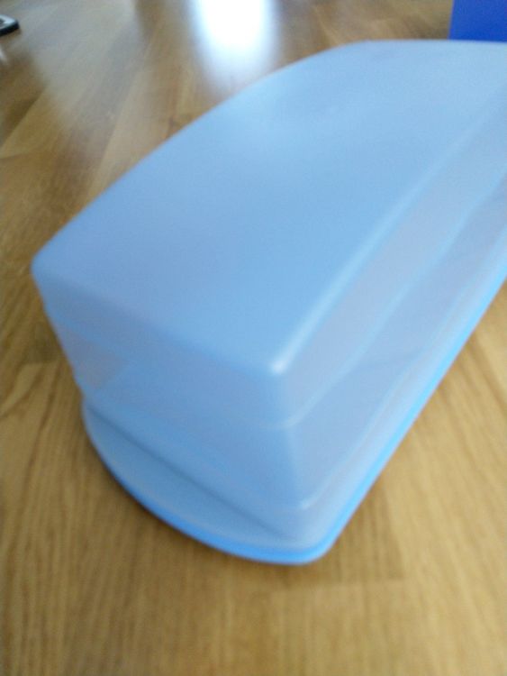 Tupperware Cake Box (Gebraucht) in Kirchberg BE für CHF 7 – mit ...
