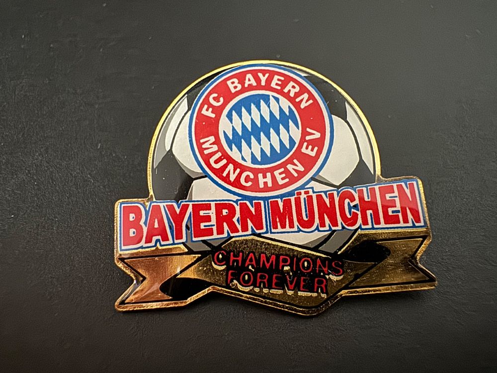 Pin FC Bayern München Fussball (Gebraucht) in Galgenen für CHF 4.2 ...
