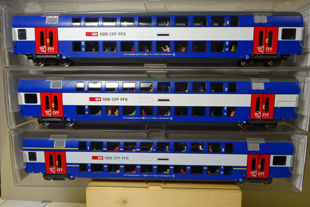 Roco SBB ZVV Set à3 Wagen. Reisende u.LED Beleuchtung.OVP. | Kaufen auf ...