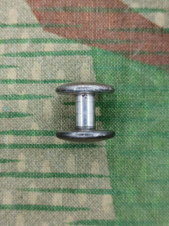 Niete für Trageriemen Ord. 1931, Variante 1 (Gebraucht) in Bauma für ...