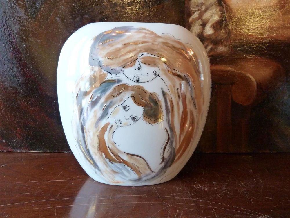 Porzellan Vase, mit Signatur | Kaufen auf Ricardo