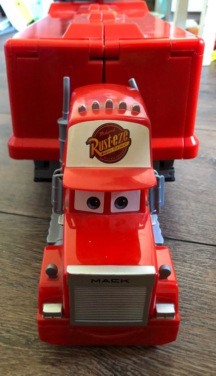 Disney Pixar Cars Mack Truck Radiator Springs (Gebraucht) in ...