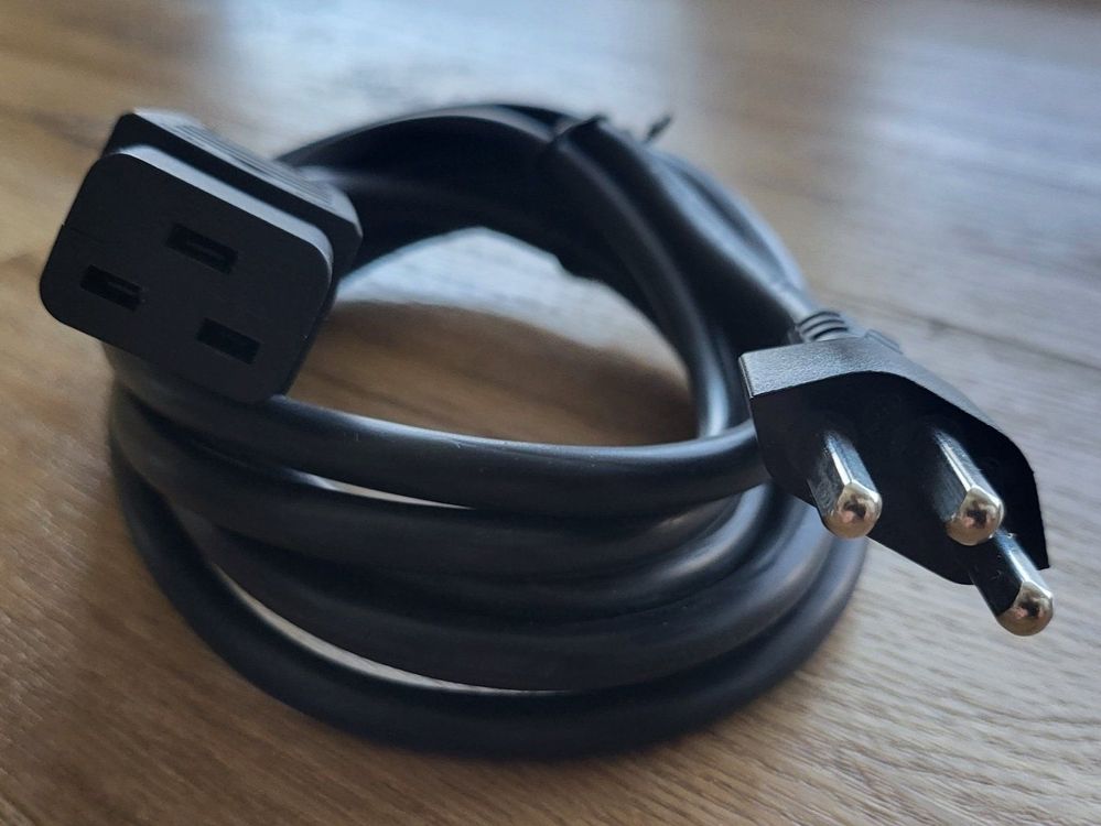 Max Hauri TD-Apparatekabel 3m Stecker Typ 23 zu C19 (Neu (gemäss ...