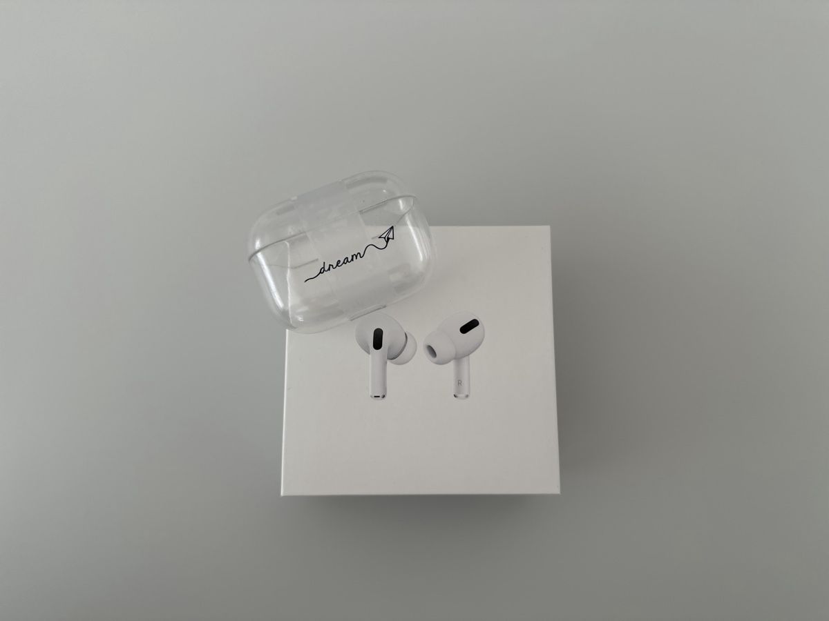 Apple AirPods Pro (1. Gen.) - linker Airpod rauscht! (Gebraucht) in ...