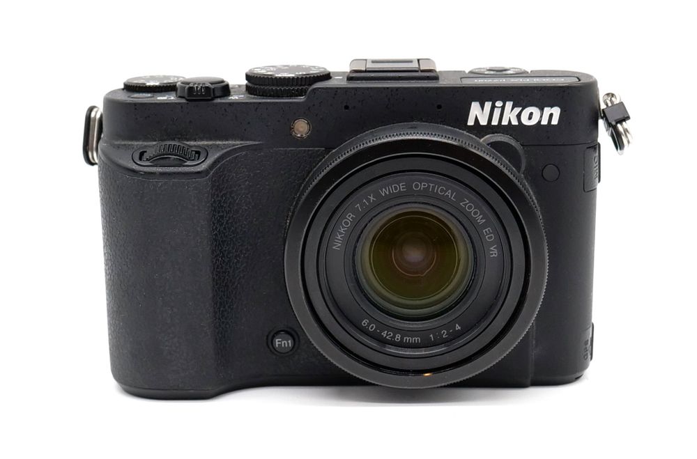 Nikon COOLPIX P7700 12.2MP Digitalkamera, 7.1x opt. Zoom, VR (Gebraucht ...