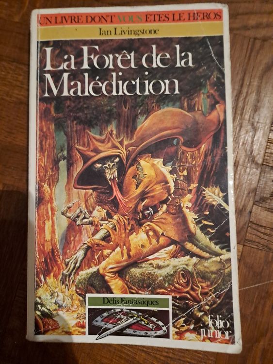livre dont vous êtes le héros: forêt de la malédiction (Gebraucht) in ...