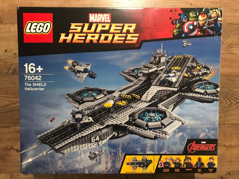 LEGO Marvel Heroes 76042 UCS Avengers SHIELD Helicarrier (Gebraucht) in ...