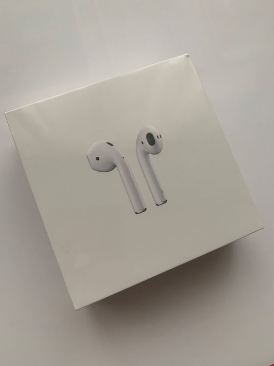 APPLE AIRPODS 2nd Generation New in sealed packaging (Neu und ...